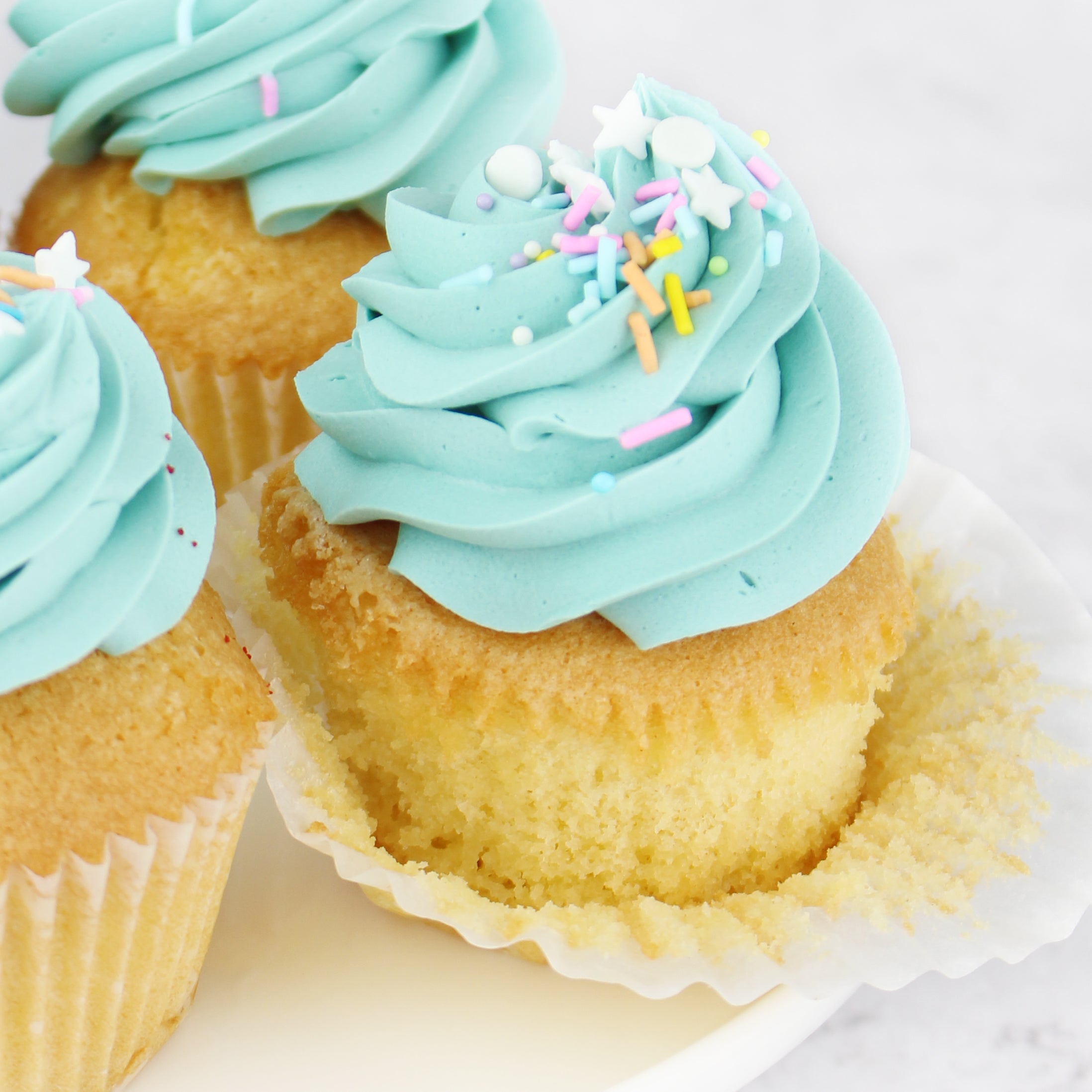 Dairy-Free Vanilla Cupcakes (GF/DF) – Eatnmess